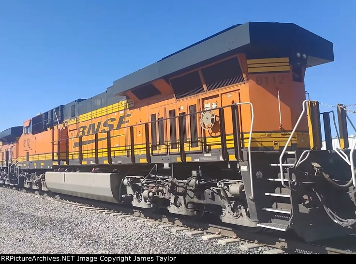 BNSF 8112